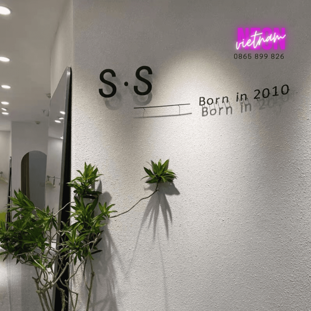 SS Shop Floating Metal Letter - Neon Viet Nam