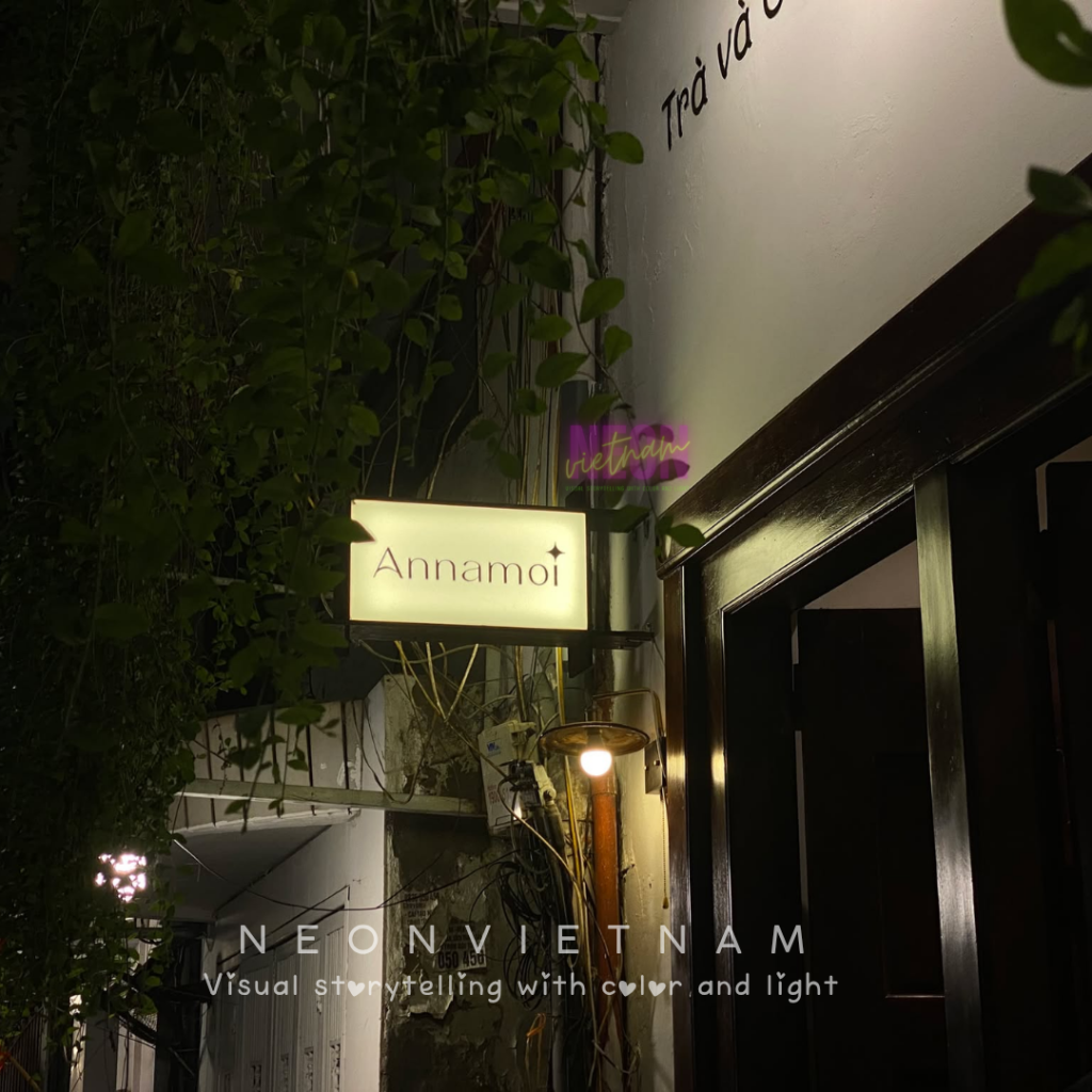 Wooden sign light box - Neon Viet Nam